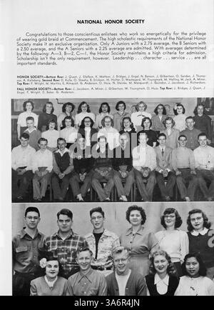 Das Centralian Yearbook of Central High School, 1955, dokumentiert das Schuljahr 1954-1955 mit ...