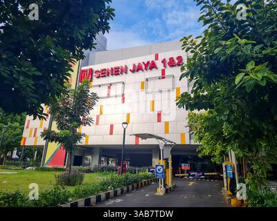 Blick auf Senen Jaya 1 & 2 Einkaufszentrum in Senen, Jakarta ...