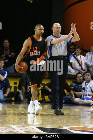 Februar 2004; Los Angeles, CA, USA; Rapper NELLY beim NBA All-Star ...