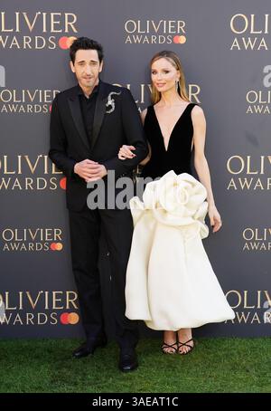 Adrien Brody und Georgina Chapman bei den Olivier Awards 2025, Royal ...