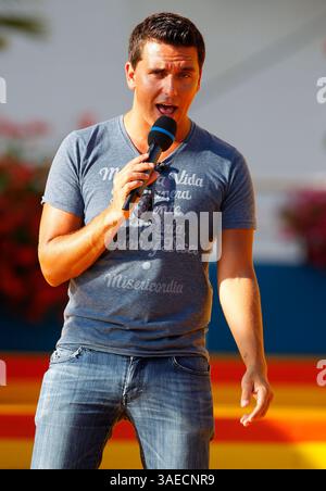 ARD - immer wieder Sonntags. Sänger Julian David während der ARD ...