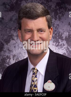 Januar 2002; Lake Buena Vista, Florida, USA; Elfan, einer der ...