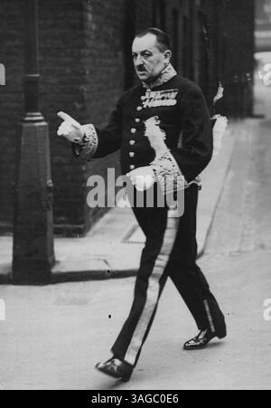 Der König hält Urlaub im St. James's Palace. Herr Ernest Brown ...