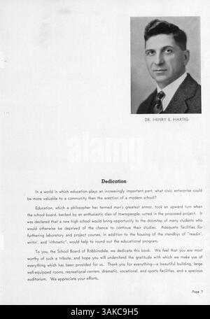 Das Robbinsdale High School Jahrbuch 1938, The Robin, bewahrt die ...