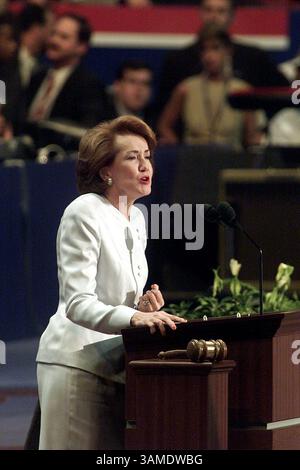 1. August 2000 - USA - KRT US NEWS STORY SLUGGED: CVN-GOP KRT FOTO VON /REBECCA BARGER-TUVIM ...