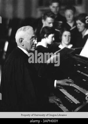 Howard Taylor, ein Organist aus Berea, Kentucky, ist in diesem ...