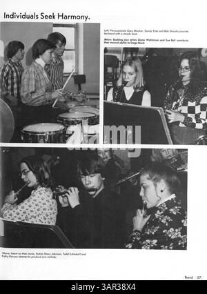Das Robbinsdale High School Yearbook 1976 mit dem Titel „Robin '76 ...