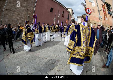 Prozession unseres Vaters Jesus von Nazareth dem Armen in den Straßen der Innenstadt von Madrid ...