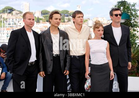 Archie Pearch, Frank Dillane, Harris Dickinson, Megan Northam und Scott ...