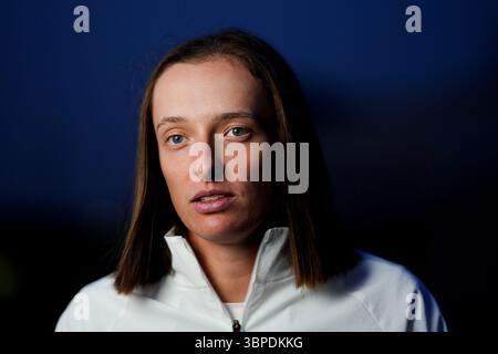 IgA Swiatek wird nach ihrem Sieg über Clara Tauson am 8. Tag der ...