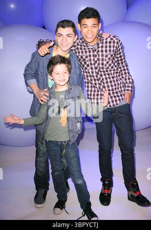 Adam Irigoyen, Roshon Fegan, Davis Cleveland bei einem öffentlichen ...
