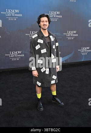 CA. 14. Juli 2025. Adam Bucci bei Arrivals für I KNOW WHAT YOU DO LAST ...
