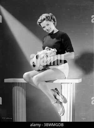 Nancy Gates Porträt Stockfotografie - Alamy