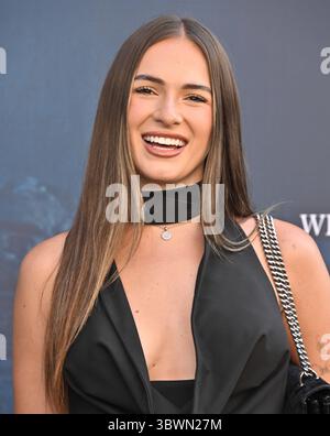 14 . Juli 2025 . Los Angeles, Kalifornien - Madelyn Cline, Gabriette ...