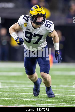 04. Dezember 2021: Der Verteidigungslineman Aidan Hutchinson (97) aus ...