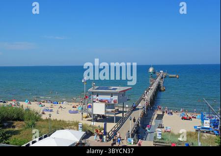 Seebrücke Zinnowitz, Sommerfest in Zinnowitz und voller Strand ...