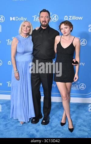 Ralph Ineson mit Ehefrau Ali Ineson und Tochter Rebecca Ineson bei der ...