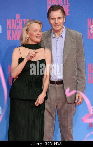 Pamela Anderson, Liam Neeson bei der Deutschlandpremiere von DIE NACKTE ...