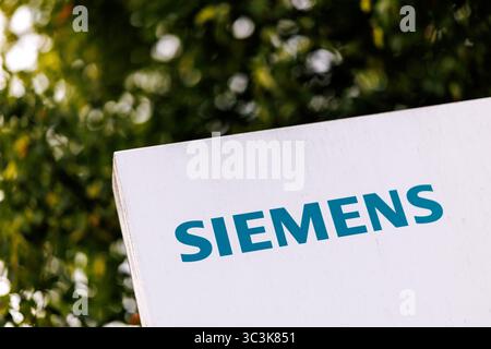 Nürnberg, Deutschland. Juli 2025. Die Schrift und das Logo der ...