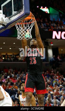 07. März 2020: Louisville Cardinals Guard (2) Darius Perry dribbelt mit ...