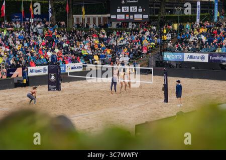 Düsseldorf, Deutschland. August 2025. Beachvolleyball ...