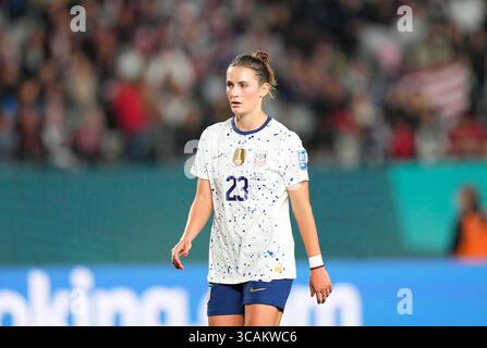 1. August 2023: Emily Fox (USA) sieht bei einem Gruppenspiel der FIFA ...