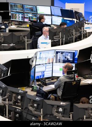 07. August 2025, USA, Frankfurt/Main: US-Präsident Donald Trump ist auf ...