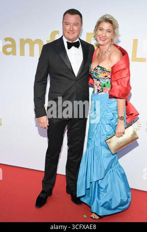 Markus Friesacher und Elisabeth Friesacher bei der amfAR Gala 2025 ...