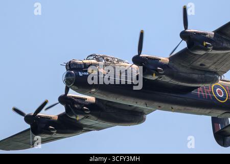 Avro Lancaster B1 WW2 schwerer Bomber PA474 des Battle of Britain ...