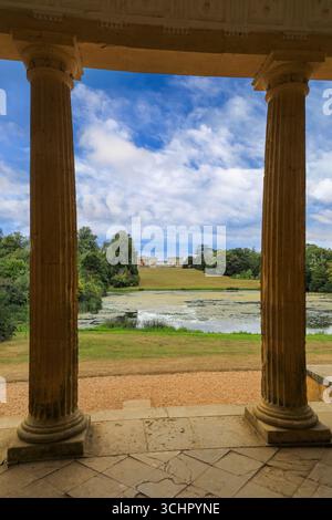 Blick über den Octagon Lake in Richtung Südlage von Stowe House, Stowe ...