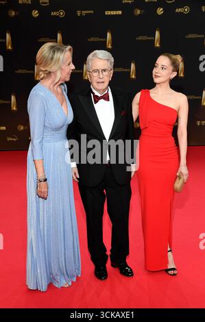 Frank Elstner mit Ehefrau Britta Gessler und Tochter Enya Elstner bei ...