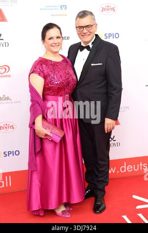 Florian Herrmann mit Ehefrau Renate Herrmann beim 50. Deutsche Filmball ...