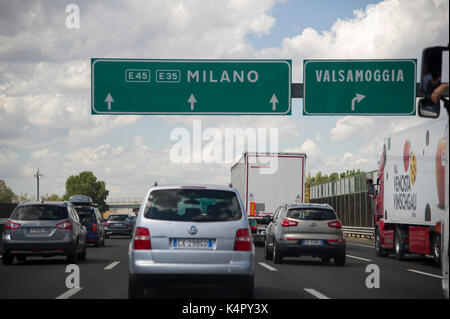Autostrada A1 Milano-Napoli Autostrada del Sole in der Toskana, Italien ...
