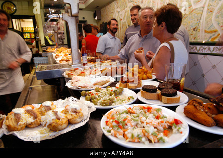 Pinchos Tapas Spanien Essen Stockfoto, Bild: 64910159 - Alamy