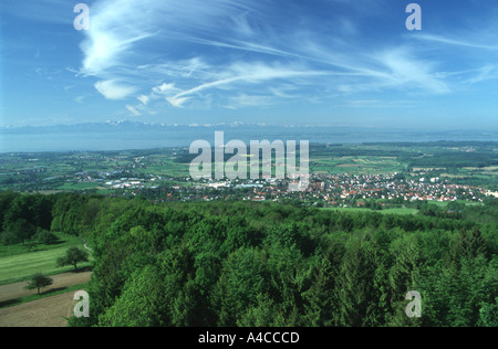 Blick auf den Bodensee mit Markdorf und Schweizer Berge, Baden ...