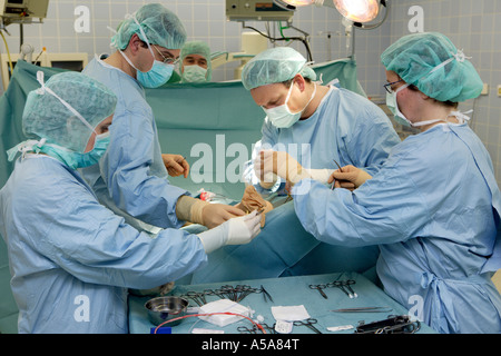 Vaskuläre Bypass Operation Bein Stockfotografie - Alamy