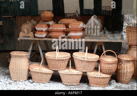 Traditionelles Handwerk in Bicaz Key am Bicaz-Fluss in Karpaten ...