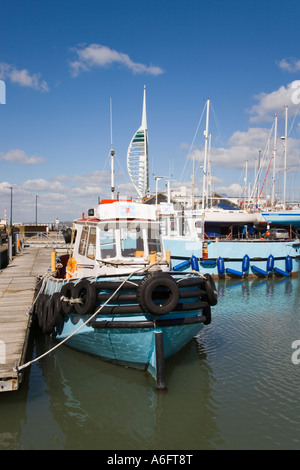 Stadt-Camber Fisch docks mit Wasserbus Schlepper im Hafen von Old ...