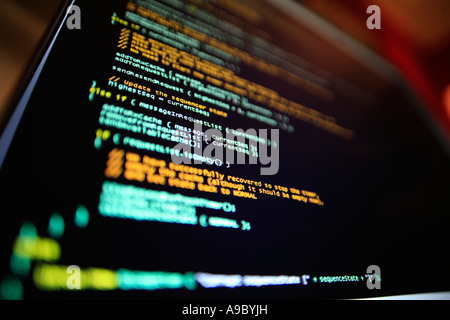 Hochtechnische aussehende Computerprogramm auf Leinwand im ...