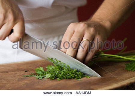 Koch, Petersilie hacken Stockfoto, Bild: 28081633 - Alamy