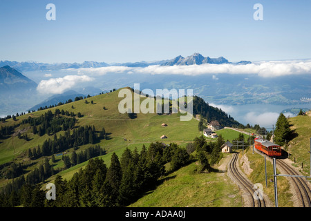 Zahnradbahn Vitznau-Rigi-Bahn die erste Bergbahn Europas auf dem Weg ...