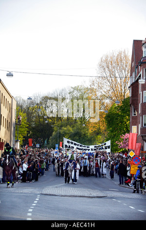Traditionelle Parade von Studenten der technischen Hochschule Chalmers ...