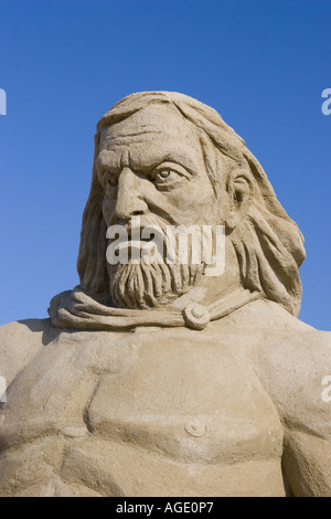 Die Statue eines Zentauren, ein Fabelwesen, halb Pferd, halb Mensch ...