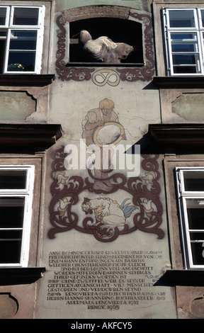 Wien, Schönlaterngasse, Basiliskenhaus - Wien, Basilisk Haus Stockfoto ...