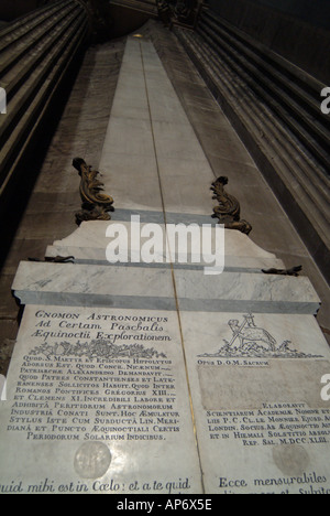 Die Rose-Linie in der Kirche Saint Sulpice Paris Frankreich. In dem ...