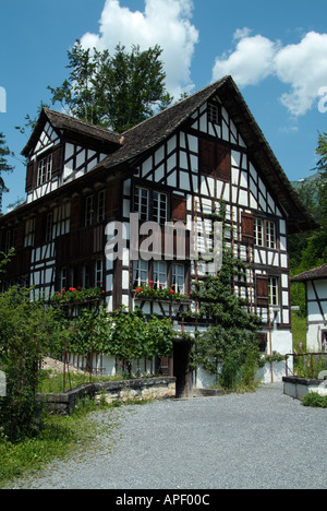 Traditionelle Schweizer Häuser Freilicht Ballenberg Open-Air Museum in ...