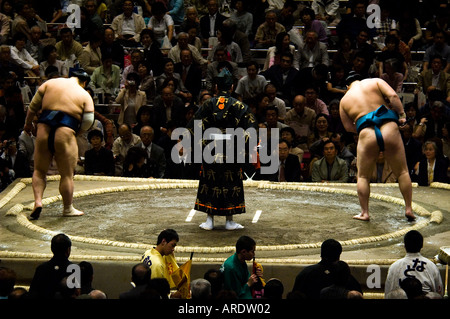 Sumo Ringer in einem Zeitraum - Ryogoku Kokugikan, Tokio, Japan ...