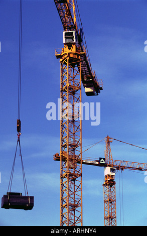 Kranführer in Kabine Turmdrehkran auf Baustelle Stockfotografie - Alamy
