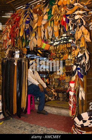 SOUK, BASAR, MARKT IN STRAßEN, MARRAKESCH, MAROKKO, MAGHREB, NORDAFRIKA ...