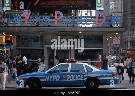NYPD Polizei-Station, Times Square, Manhattan, New York City, USA ...